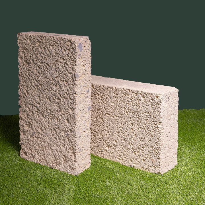 Tabica perfilada de piedra natural – Cantos Blancos del Sur